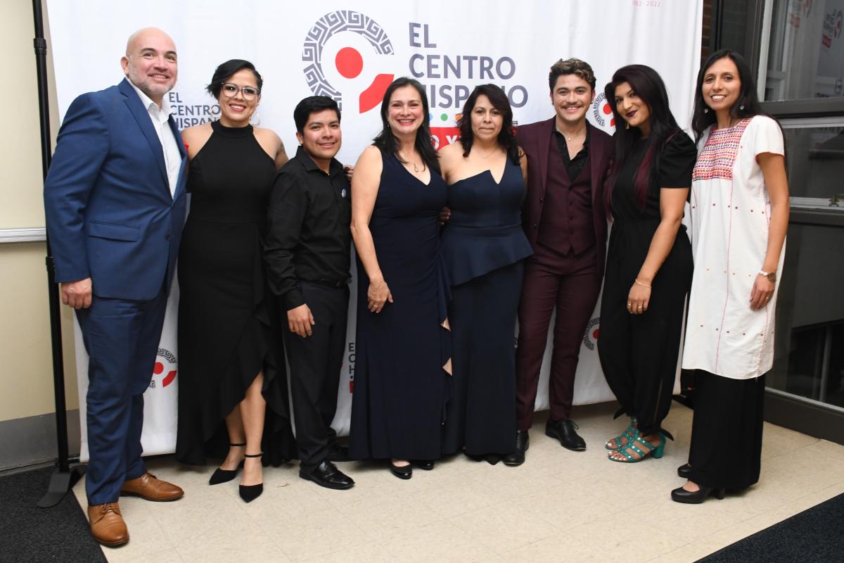 El Centro Hispano celebró 21 Aniversario de sus programas LGBTQ+ con entrega de los premios ...