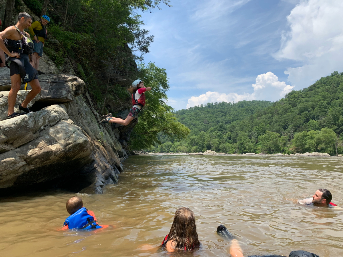 ¿Cómo nadar de manera segura en los ríos de Carolina del Norte