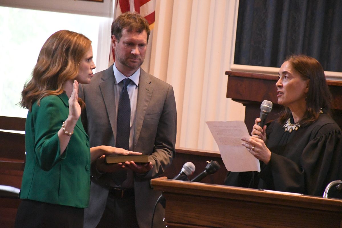 Allison Riggs jura como jueza en la Corte Suprema de Justicia estatal