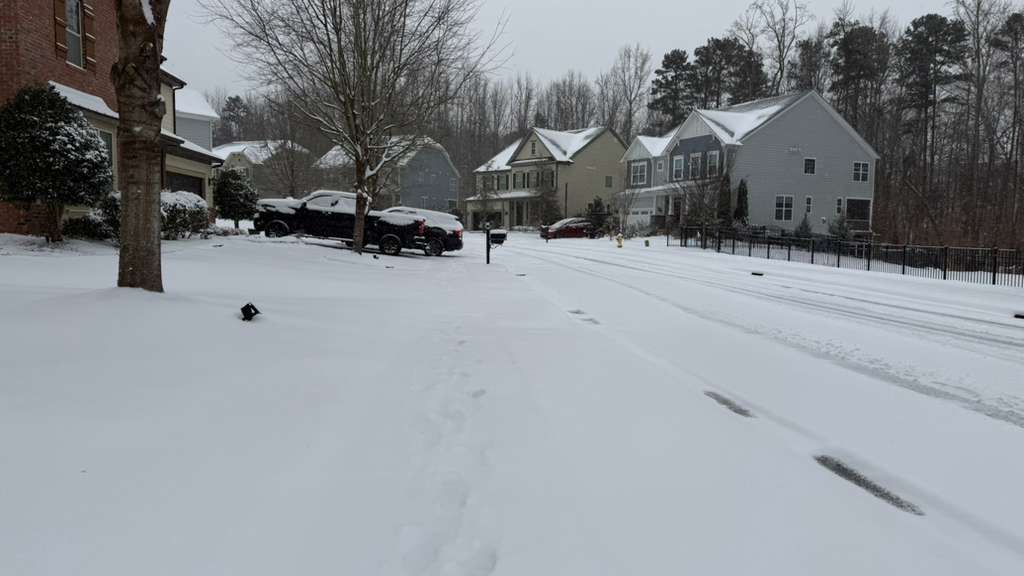 Más de un pie de nieve cubrió gran parte de la región de Charlotte en ...